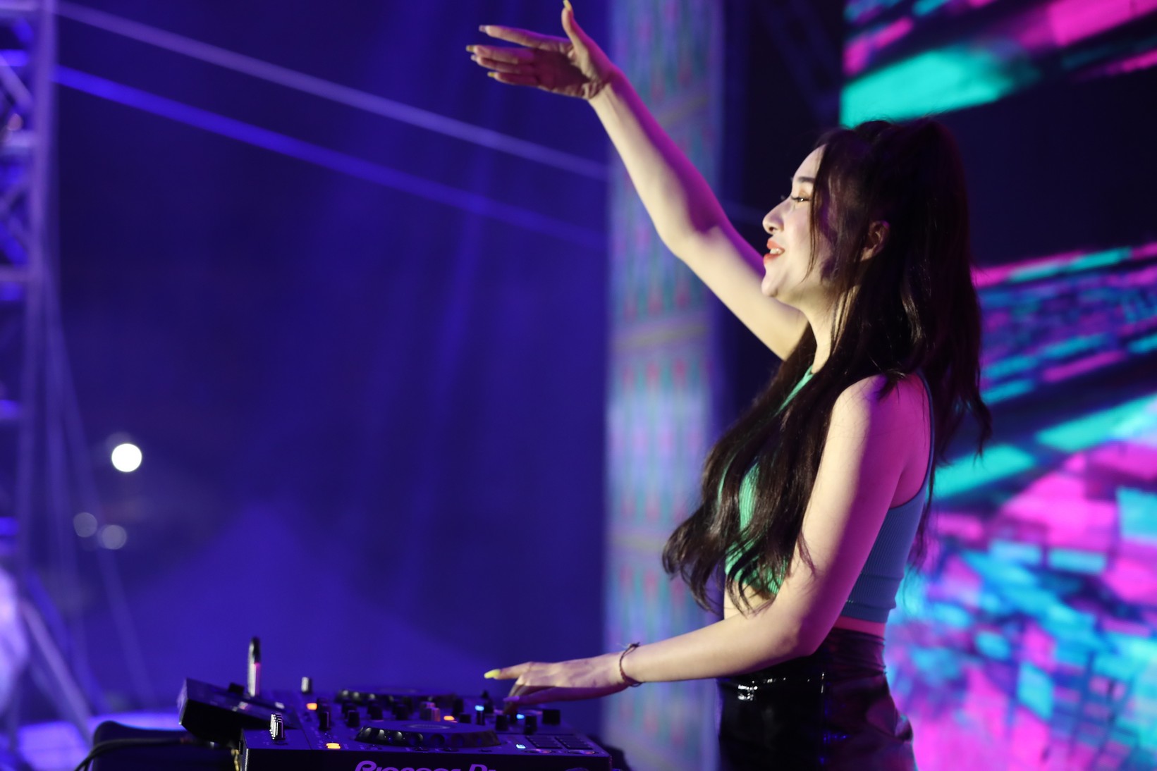 CÔNG TY CUNG CẤP DJ, CHO THUÊ DJ CHUYÊN NGHIỆP HÀNG ĐẦU - Phạm Gia Media